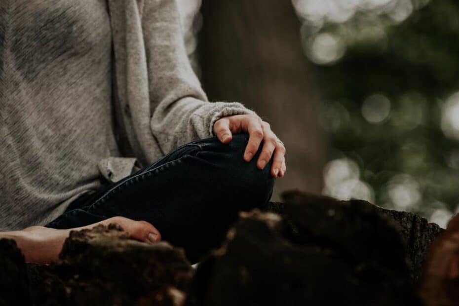 Most Calming Be Still Quotes to Soothe You