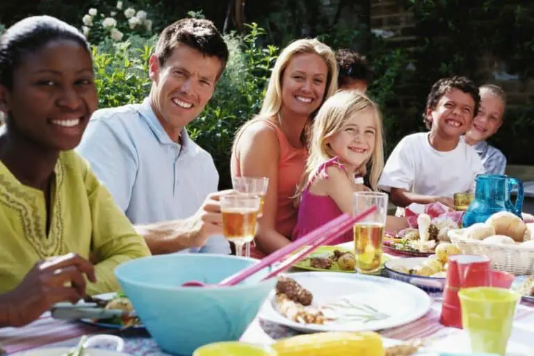 43 Good Neighbor Quotes to Promote Peace