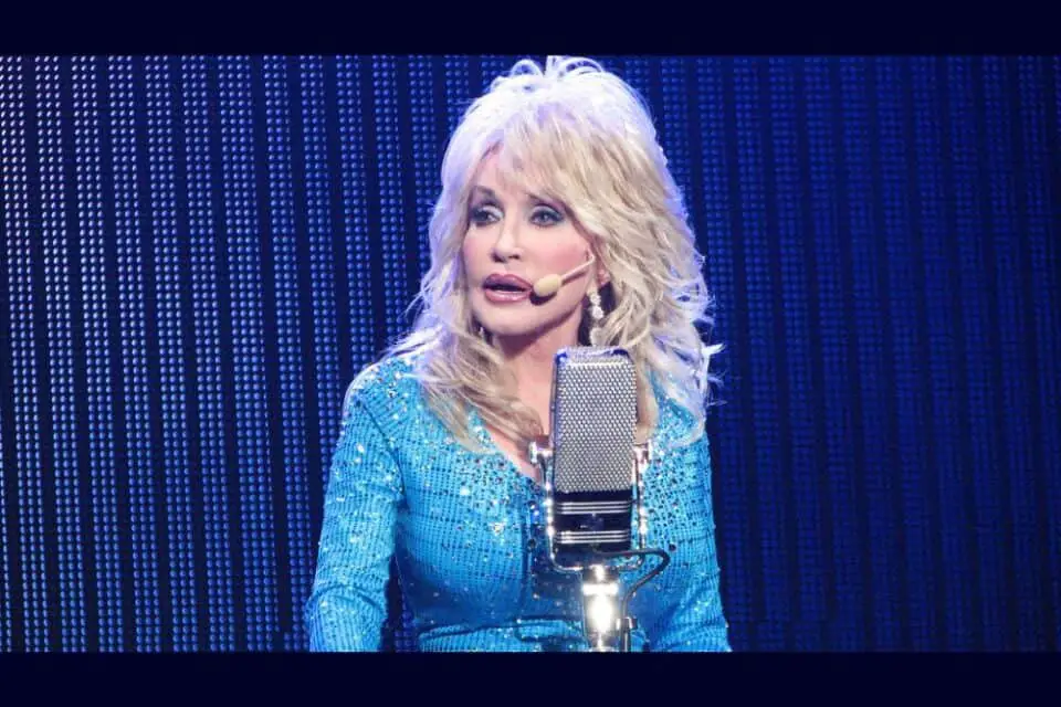 51 Dolly Parton Quotes on Life, Love, and Dreams